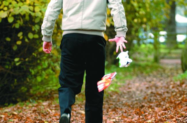 Litterers are throwing away their chances at love | Veolia London