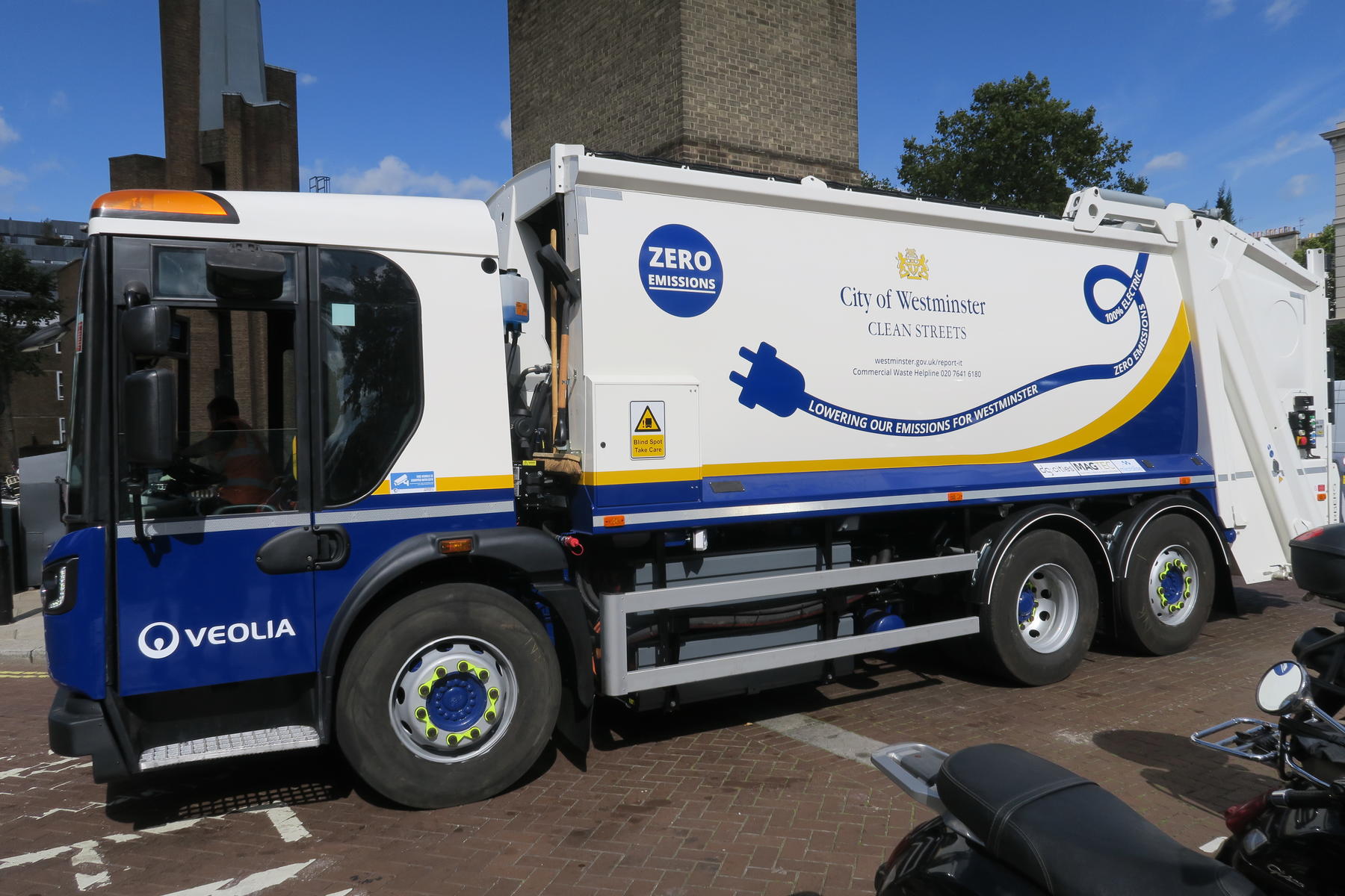 ‘Upcycled’ Refuse Collection Vehicles lead zero-emission revolution for ...
